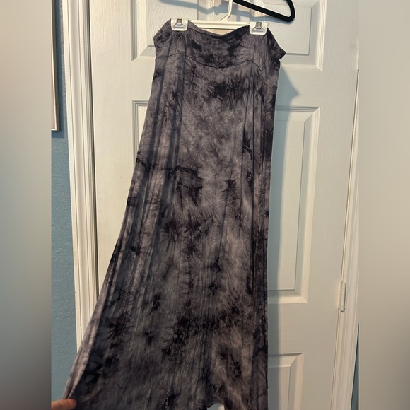 Skirts | Maxi Skirt Tags Were Cut Off | Poshmark